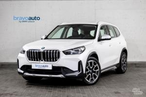 White BMW X1 2023 in Vilnius, with an engine capacity of 1.50 L and mileage of 47 thousand km for 32991 €, photo  on AUTOMOTO.COM.LV