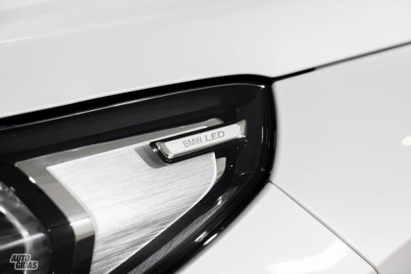 White BMW X1 2023 in Vilnius, with an engine capacity of 1.50 L and mileage of 47 thousand km for 32991 €, photo 4 on AUTOMOTO.COM.LV
