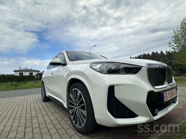 Balts BMW X1 2024 Rīga, ar dzinēja tilpumu 0.00 L un nobraukumu 17 tūkst. km par 39800 €, foto 3 vietnē AUTOMOTO.COM.LV