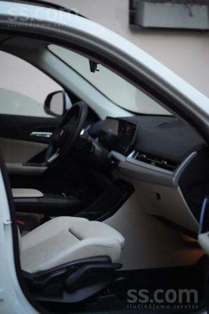 White BMW X1 2024 in Riga, with an engine capacity of 1.50 L and mileage of 15 thousand km for 37000 €, photo 7 on AUTOMOTO.COM.LV