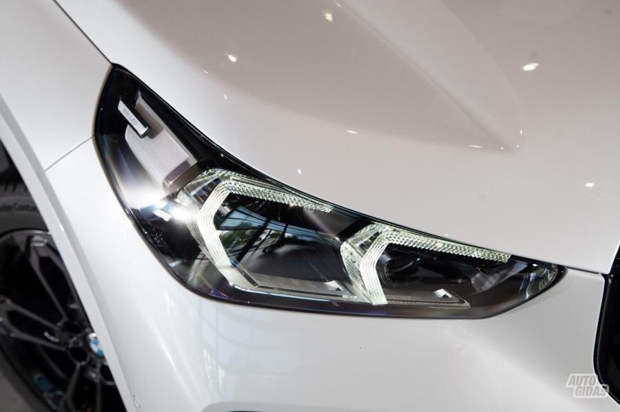 Balts BMW X1 2024 Kauņa, ar dzinēja tilpumu 1.50 L un nobraukumu 37 tūkst. km par 38991 €, foto 4 vietnē AUTOMOTO.COM.LV