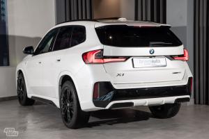 Balts BMW X1 2024 Kauņa, ar dzinēja tilpumu 1.50 L un nobraukumu 37 tūkst. km par 38991 €, foto 6 vietnē AUTOMOTO.COM.LV