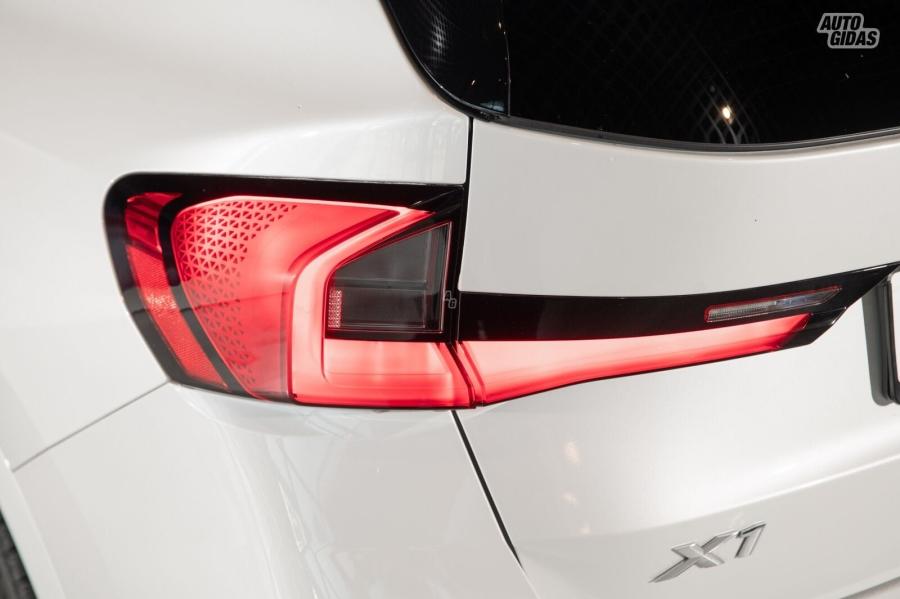 Balts BMW X1 2024 Kauņa, ar dzinēja tilpumu 1.50 L un nobraukumu 37 tūkst. km par 38991 €, foto 8 vietnē AUTOMOTO.COM.LV