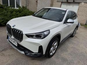 White BMW X1 2024 in Gargzdai, with an engine capacity of 2.00 L and mileage of 24 thousand km for 18900 €, photo  on AUTOMOTO.COM.LV