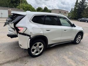 Balts BMW X1 2024 Gargždai, ar dzinēja tilpumu 2.00 L un nobraukumu 24 tūkst. km par 18900 €, foto 5 vietnē AUTOMOTO.COM.LV