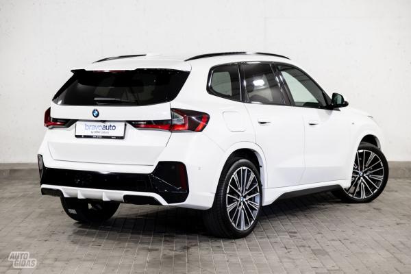 White BMW X1 2024 in Vilnius, with an engine capacity of 2.00 L and mileage of 56 thousand km for 37991 €, photo 11 on AUTOMOTO.COM.LV
