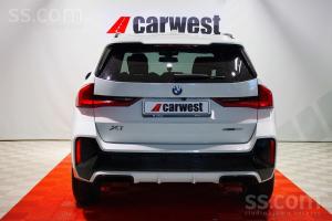 Balts BMW X1 2025 Rīga, ar dzinēja tilpumu 1.50 L un nobraukumu 10 tūkst. km par 38999 €, foto 6 vietnē AUTOMOTO.COM.LV