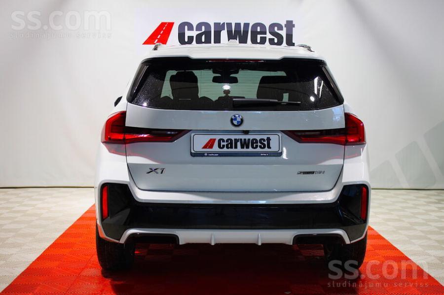 Balts BMW X1 2025 Rīga, ar dzinēja tilpumu 1.50 L un nobraukumu 10 tūkst. km par 38999 €, foto 6 vietnē AUTOMOTO.COM.LV