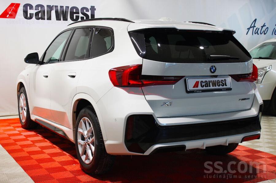 Balts BMW X1 2025 Rīga, ar dzinēja tilpumu 1.50 L un nobraukumu 10 tūkst. km par 38999 €, foto 7 vietnē AUTOMOTO.COM.LV