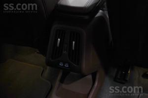 Balts BMW X1 2025 Rīga, ar dzinēja tilpumu 1.50 L un nobraukumu 10 tūkst. km par 38999 €, foto 24 vietnē AUTOMOTO.COM.LV