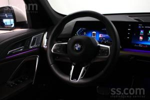 Balts BMW X1 2025 Rīga, ar dzinēja tilpumu 1.50 L un nobraukumu 10 tūkst. km par 38999 €, foto 25 vietnē AUTOMOTO.COM.LV