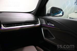 Balts BMW X1 2025 Rīga, ar dzinēja tilpumu 1.50 L un nobraukumu 10 tūkst. km par 38999 €, foto 27 vietnē AUTOMOTO.COM.LV