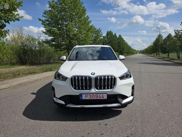 White BMW X1 2025 in Panevezys, with an engine capacity of 2.00 L and mileage of 4 thousand km for 32900 €, photo 7 on AUTOMOTO.COM.LV