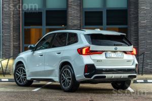 Balts BMW X1 2025 Rīga, ar dzinēja tilpumu 1.50 L un nobraukumu 15 tūkst. km par 42900 €, foto 5 vietnē AUTOMOTO.COM.LV