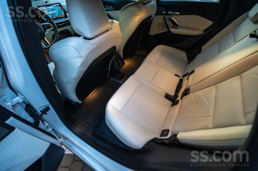 Balts BMW X1 2025 Rīga, ar dzinēja tilpumu 1.50 L un nobraukumu 15 tūkst. km par 42900 €, foto 17 vietnē AUTOMOTO.COM.LV