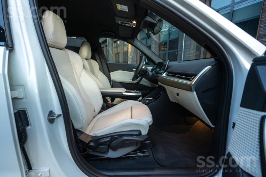 Balts BMW X1 2025 Rīga, ar dzinēja tilpumu 1.50 L un nobraukumu 15 tūkst. km par 42900 €, foto 21 vietnē AUTOMOTO.COM.LV