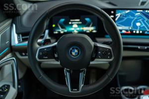 Balts BMW X1 2025 Rīga, ar dzinēja tilpumu 1.50 L un nobraukumu 15 tūkst. km par 42900 €, foto 25 vietnē AUTOMOTO.COM.LV