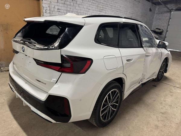 Balts BMW X1 2026 Gargždai, ar dzinēja tilpumu 2.00 L un nobraukumu 11 tūkst. km par 17000 €, foto 3 vietnē AUTOMOTO.COM.LV