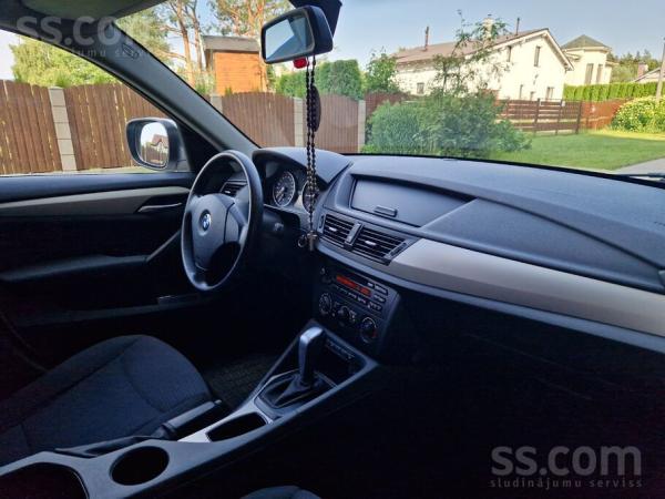 White BMW X1 2010 in Riga, with an engine capacity of 2.00 L and mileage of 177 thousand km for 5500 €, photo 7 on AUTOMOTO.COM.LV