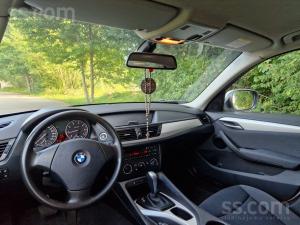 Белый БМВ Х1 2010 в Рига, объемом двигателя 2.00 л и пробегом 177 тыс. км за 5500 €, фото 9 на AUTOMOTO.COM.LV