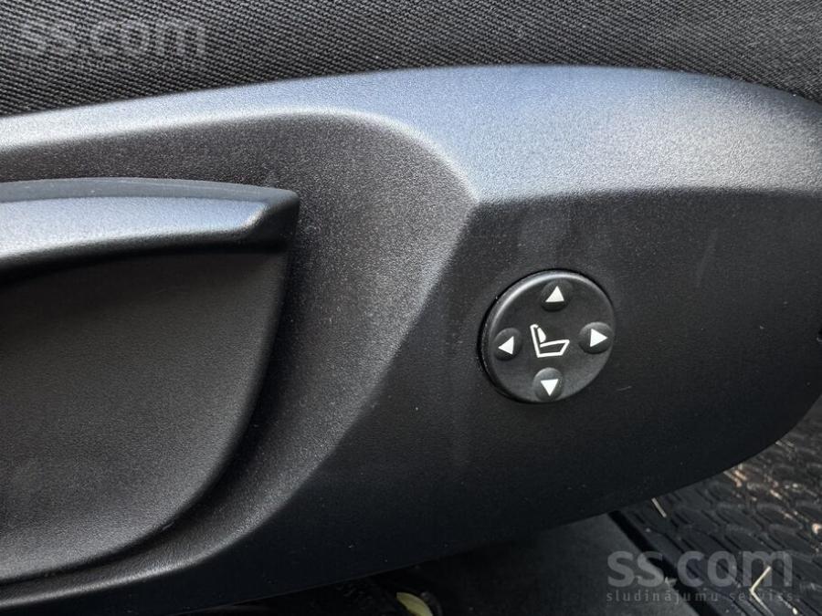 Balts BMW X1 2010 Rīga, ar dzinēja tilpumu 2.00 L un nobraukumu 219 tūkst. km par 6690 €, foto 18 vietnē AUTOMOTO.COM.LV