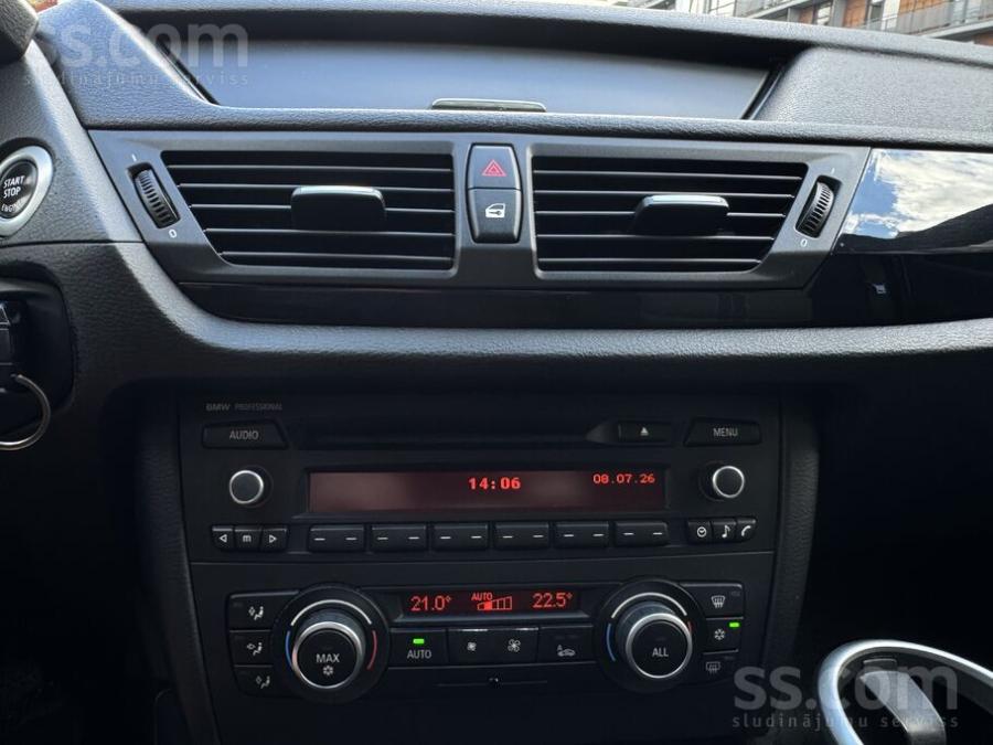 Balts BMW X1 2010 Rīga, ar dzinēja tilpumu 2.00 L un nobraukumu 219 tūkst. km par 6690 €, foto 21 vietnē AUTOMOTO.COM.LV