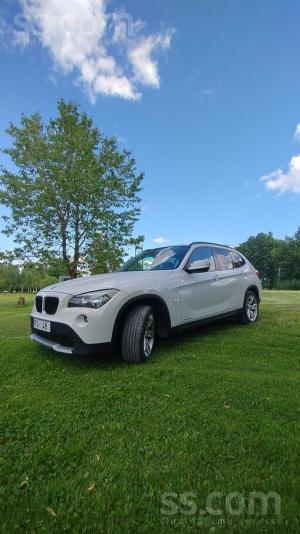 Balts BMW X1 2010 Ogre, ar dzinēja tilpumu 2.00 L un nobraukumu 260 tūkst. km par 6500 €, foto 3 vietnē AUTOMOTO.COM.LV