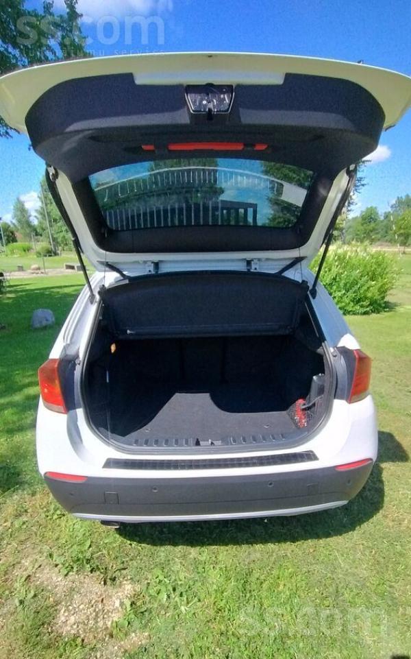 Balts BMW X1 2010 Ogre, ar dzinēja tilpumu 2.00 L un nobraukumu 260 tūkst. km par 6500 €, foto 6 vietnē AUTOMOTO.COM.LV