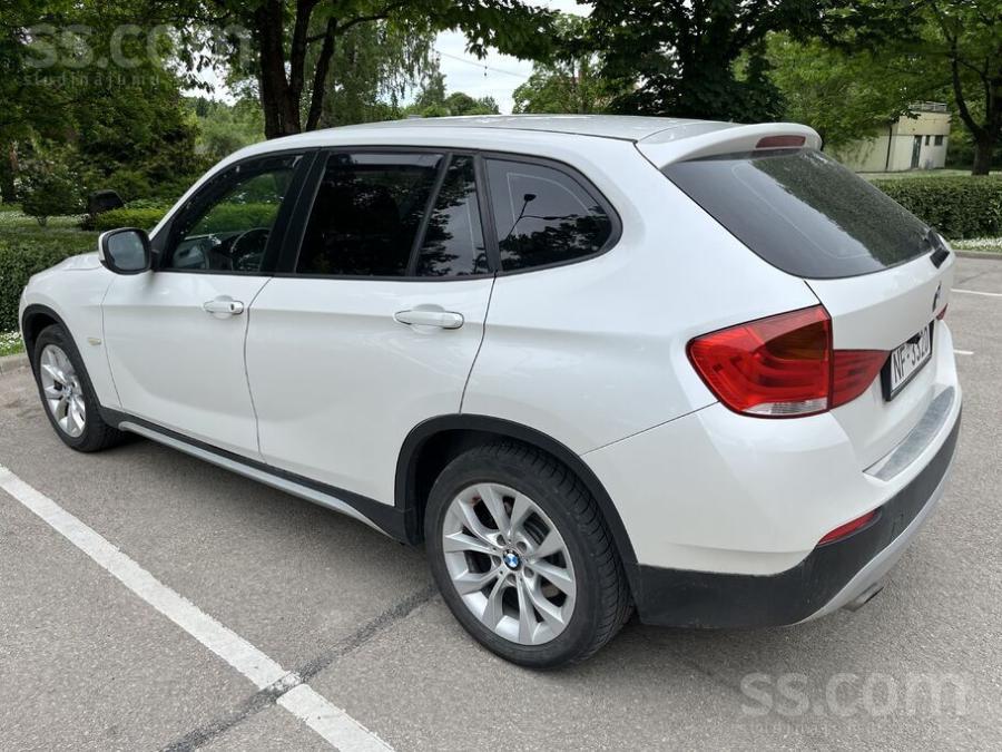 Balts BMW X1 2011 Rīga, ar dzinēja tilpumu 2.00 L un nobraukumu 256 tūkst. km par 4949 €, foto 7 vietnē AUTOMOTO.COM.LV