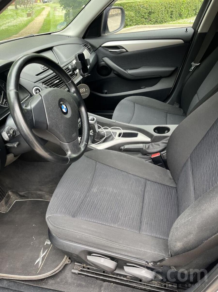 Balts BMW X1 2011 Rīga, ar dzinēja tilpumu 2.00 L un nobraukumu 256 tūkst. km par 4949 €, foto 8 vietnē AUTOMOTO.COM.LV