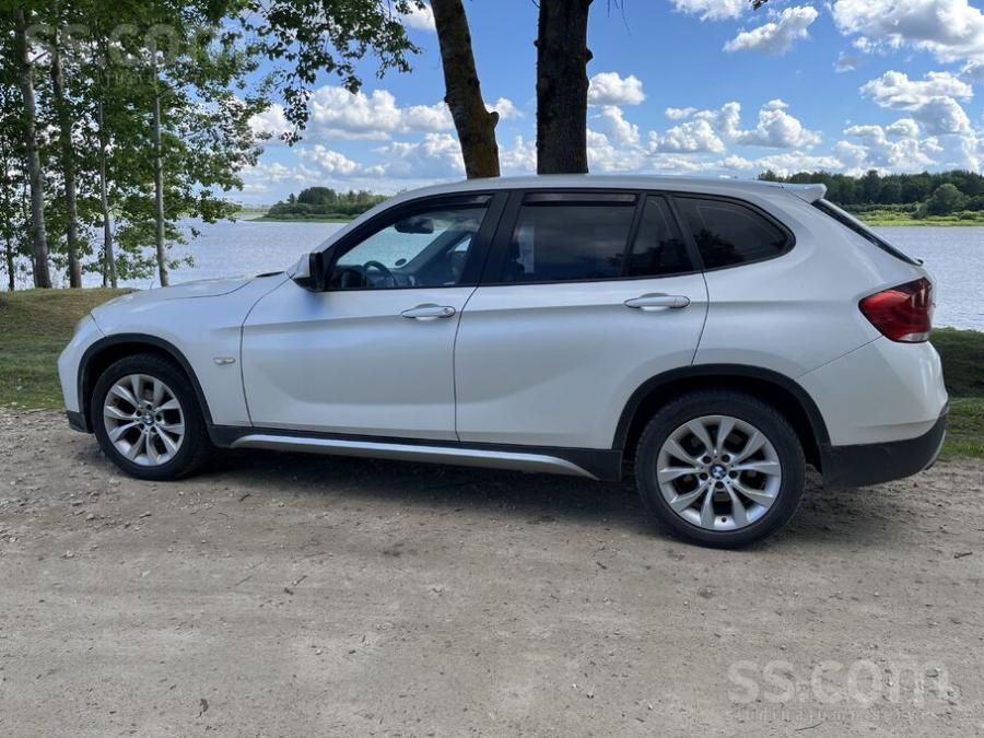 Balts BMW X1 2011 Rīga, ar dzinēja tilpumu 2.00 L un nobraukumu 256 tūkst. km par 4500 €, foto 6 vietnē AUTOMOTO.COM.LV