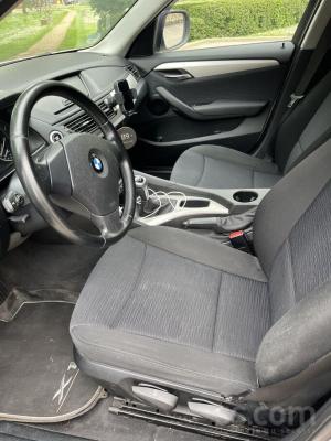 Balts BMW X1 2011 Rīga, ar dzinēja tilpumu 2.00 L un nobraukumu 256 tūkst. km par 4500 €, foto 9 vietnē AUTOMOTO.COM.LV