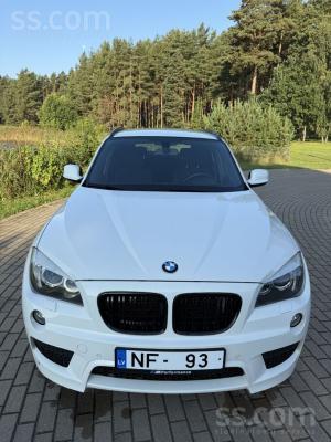 Balts BMW X1 2011 Rīga, ar dzinēja tilpumu 2.00 L un nobraukumu 239 tūkst. km par 9350 €, foto  vietnē AUTOMOTO.COM.LV