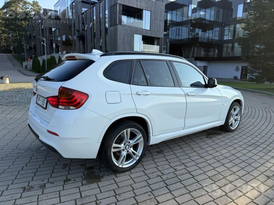White BMW X1 2011 in Riga, with an engine capacity of 2.00 L and mileage of 239 thousand km for 8200 €, photo 3 on AUTOMOTO.COM.LV