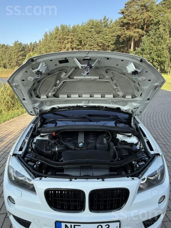 Balts BMW X1 2011 Rīga, ar dzinēja tilpumu 2.00 L un nobraukumu 239 tūkst. km par 9350 €, foto 4 vietnē AUTOMOTO.COM.LV