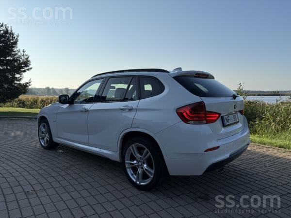 Balts BMW X1 2011 Rīga, ar dzinēja tilpumu 2.00 L un nobraukumu 239 tūkst. km par 9350 €, foto 5 vietnē AUTOMOTO.COM.LV