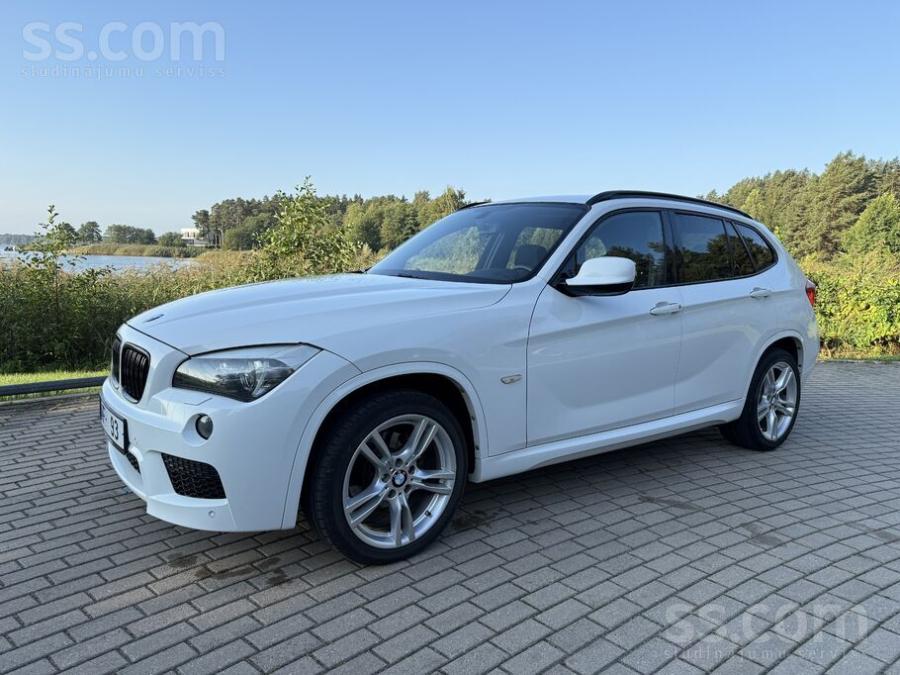 White BMW X1 2011 in Riga, with an engine capacity of 2.00 L and mileage of 239 thousand km for 8200 €, photo 12 on AUTOMOTO.COM.LV