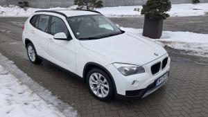 Balts BMW X1 2012 Tauragė, ar dzinēja tilpumu 2.00 L un nobraukumu 220 tūkst. km par 6850 €, foto  vietnē AUTOMOTO.COM.LV