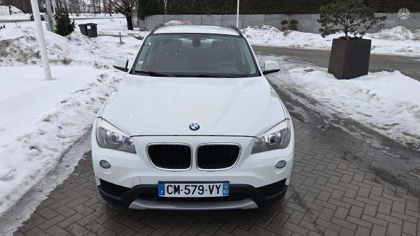White BMW X1 2012 in Taurage, with an engine capacity of 2.00 L and mileage of 220 thousand km for 6850 €, photo 3 on AUTOMOTO.COM.LV