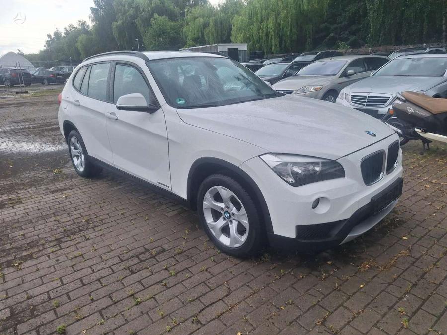 Balts BMW X1 2012 Marijampole, ar dzinēja tilpumu 2.00 L un nobraukumu 180 tūkst. km par 5200 €, foto 4 vietnē AUTOMOTO.COM.LV