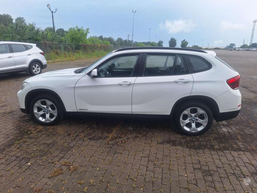 Balts BMW X1 2012 Marijampole, ar dzinēja tilpumu 2.00 L un nobraukumu 180 tūkst. km par 5200 €, foto 8 vietnē AUTOMOTO.COM.LV
