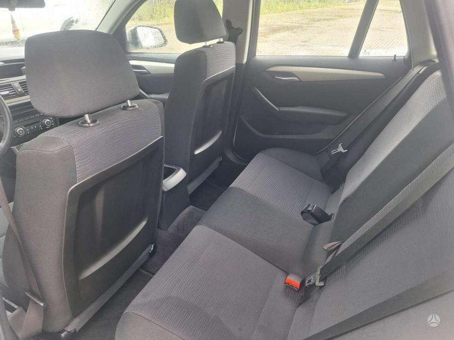 Balts BMW X1 2012 Marijampole, ar dzinēja tilpumu 2.00 L un nobraukumu 180 tūkst. km par 5200 €, foto 10 vietnē AUTOMOTO.COM.LV