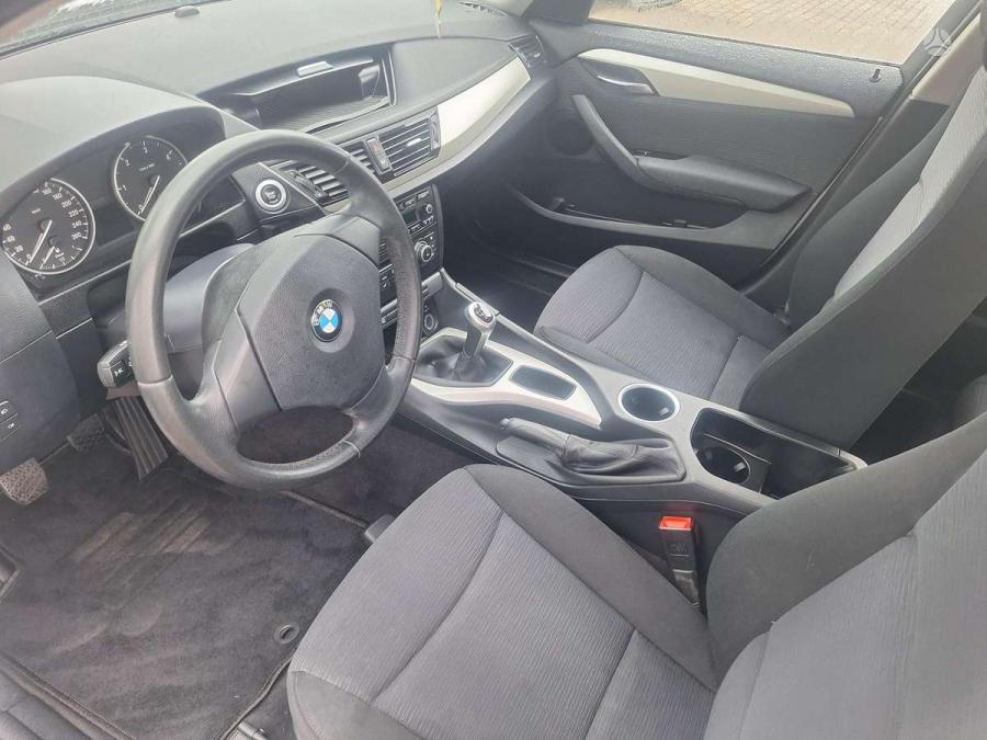 Balts BMW X1 2012 Marijampole, ar dzinēja tilpumu 2.00 L un nobraukumu 180 tūkst. km par 5200 €, foto 12 vietnē AUTOMOTO.COM.LV