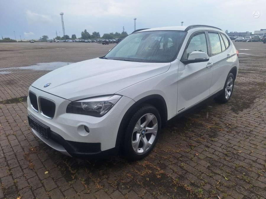 Balts BMW X1 2012 Marijampole, ar dzinēja tilpumu 2.00 L un nobraukumu 180 tūkst. km par 5200 €, foto 24 vietnē AUTOMOTO.COM.LV