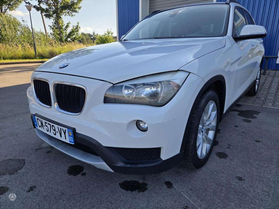 White BMW X1 2012 in Taurage, with an engine capacity of 2.00 L and mileage of 221 thousand km for 6650 €, photo 3 on AUTOMOTO.COM.LV