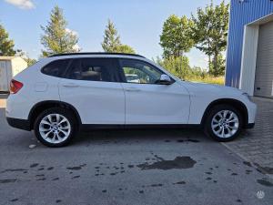 White BMW X1 2012 in Taurage, with an engine capacity of 2.00 L and mileage of 221 thousand km for 6650 €, photo 5 on AUTOMOTO.COM.LV