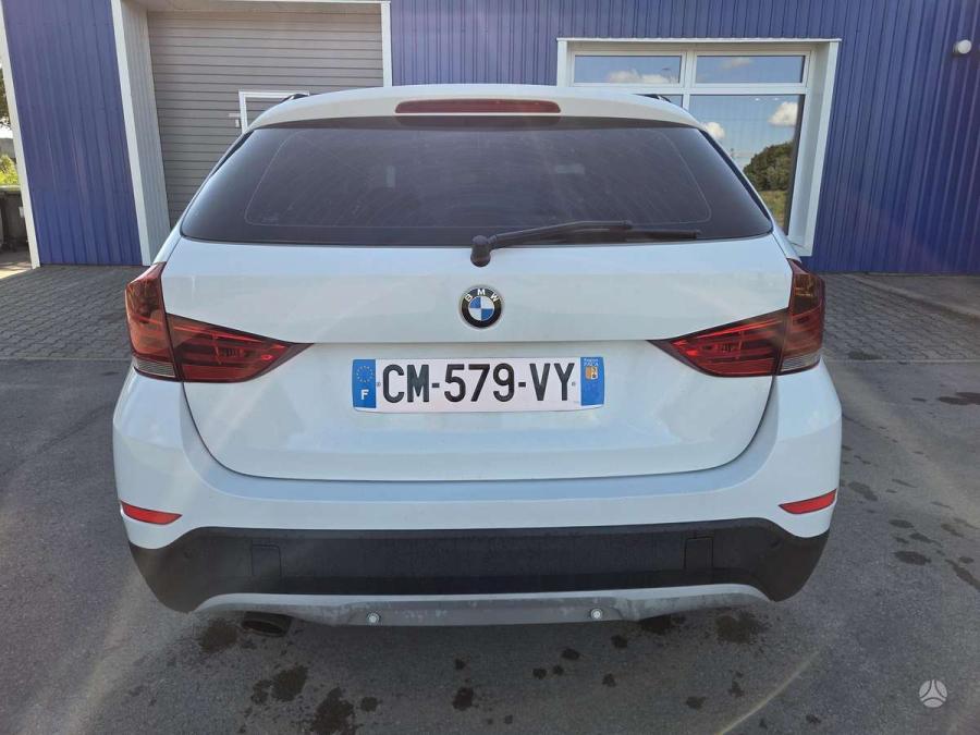 White BMW X1 2012 in Taurage, with an engine capacity of 2.00 L and mileage of 221 thousand km for 6650 €, photo 8 on AUTOMOTO.COM.LV