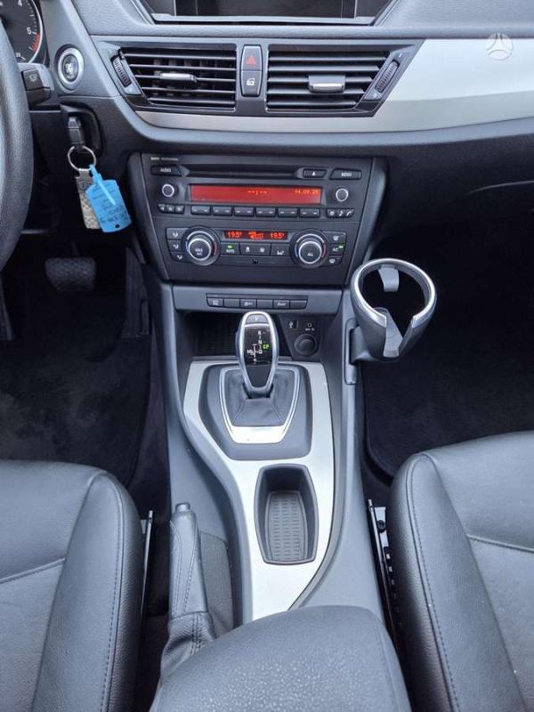 Balts BMW X1 2012 Tauragė, ar dzinēja tilpumu 2.00 L un nobraukumu 221 tūkst. km par 6650 €, foto 10 vietnē AUTOMOTO.COM.LV