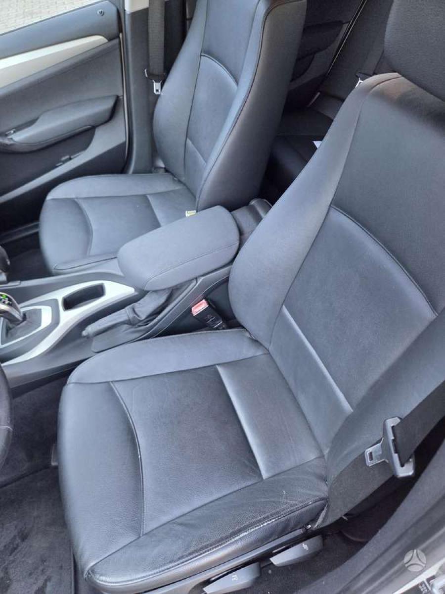 White BMW X1 2012 in Taurage, with an engine capacity of 2.00 L and mileage of 221 thousand km for 6650 €, photo 14 on AUTOMOTO.COM.LV