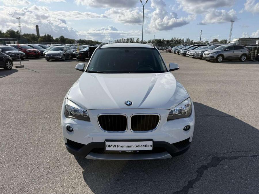 White BMW X1 2012 in Marijampole, with an engine capacity of 2.00 L and mileage of 151 thousand km for 5700 €, photo 5 on AUTOMOTO.COM.LV